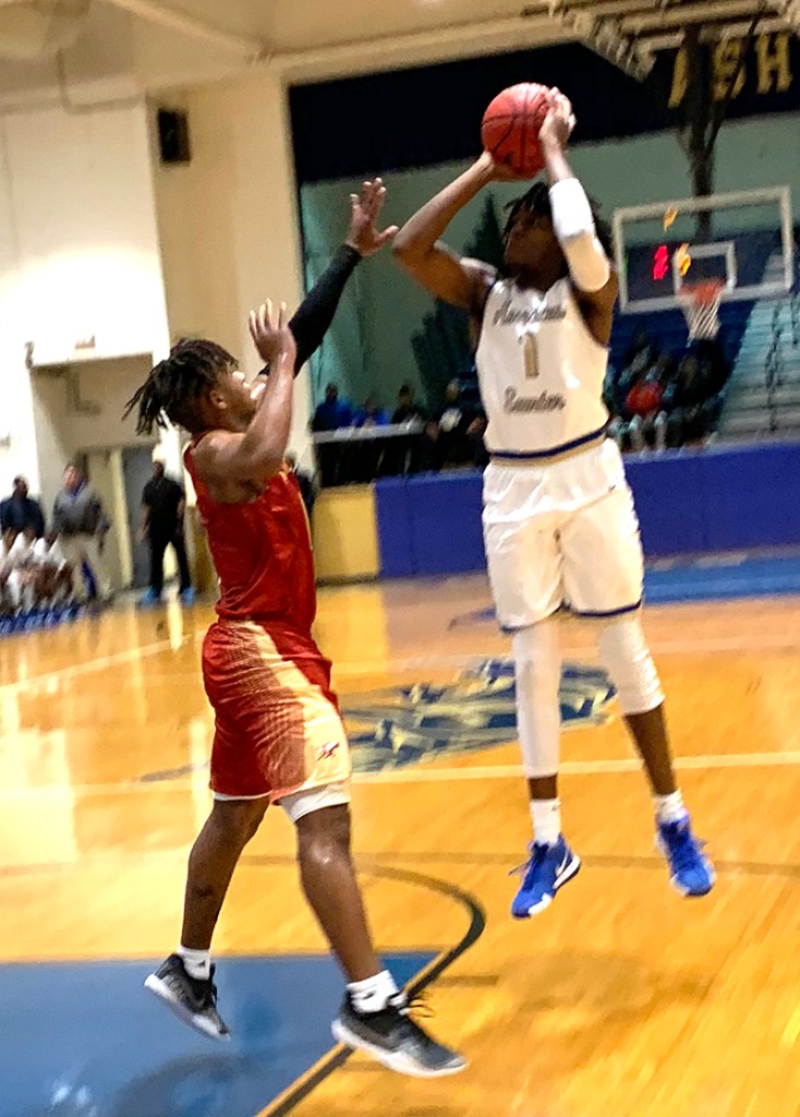 Lusane takes over in third quarter to lead Panthers to victory ...