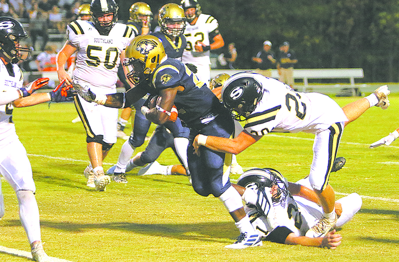 Raiders defeat Loganville Christian in game plagued by severe weather ...