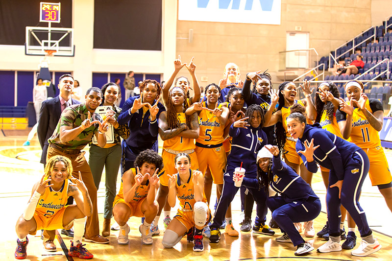 Lady Hurricanes fall to PBC fore Lander University in second round of ...