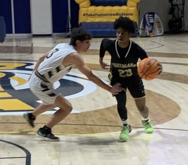 Clutch play down the stretch leads to victory for Raiders | Americus ...